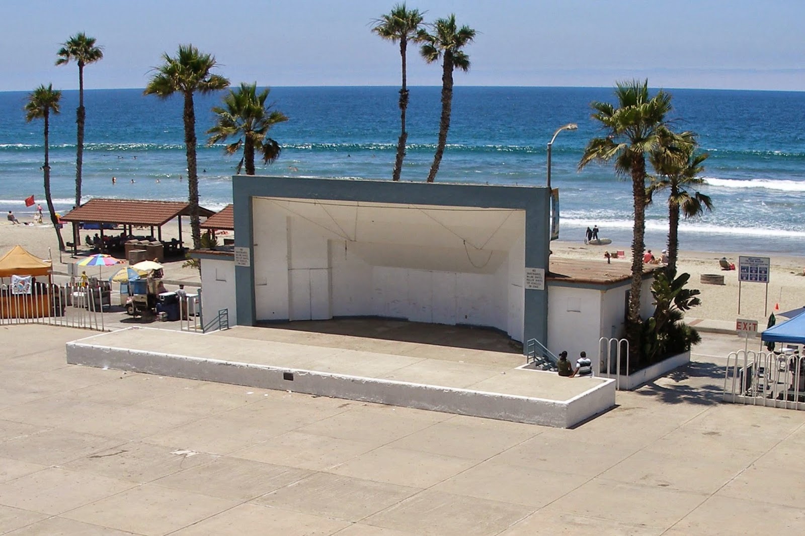 Free Movies at The Oceanside Pier ~ Live Play North County