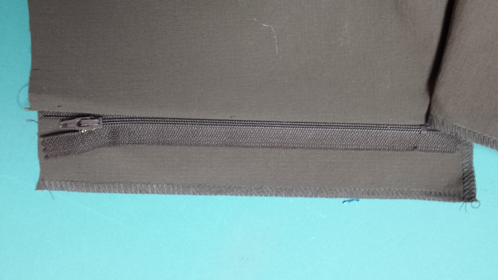 Sebastian Designs: Fly Zipper tutorial