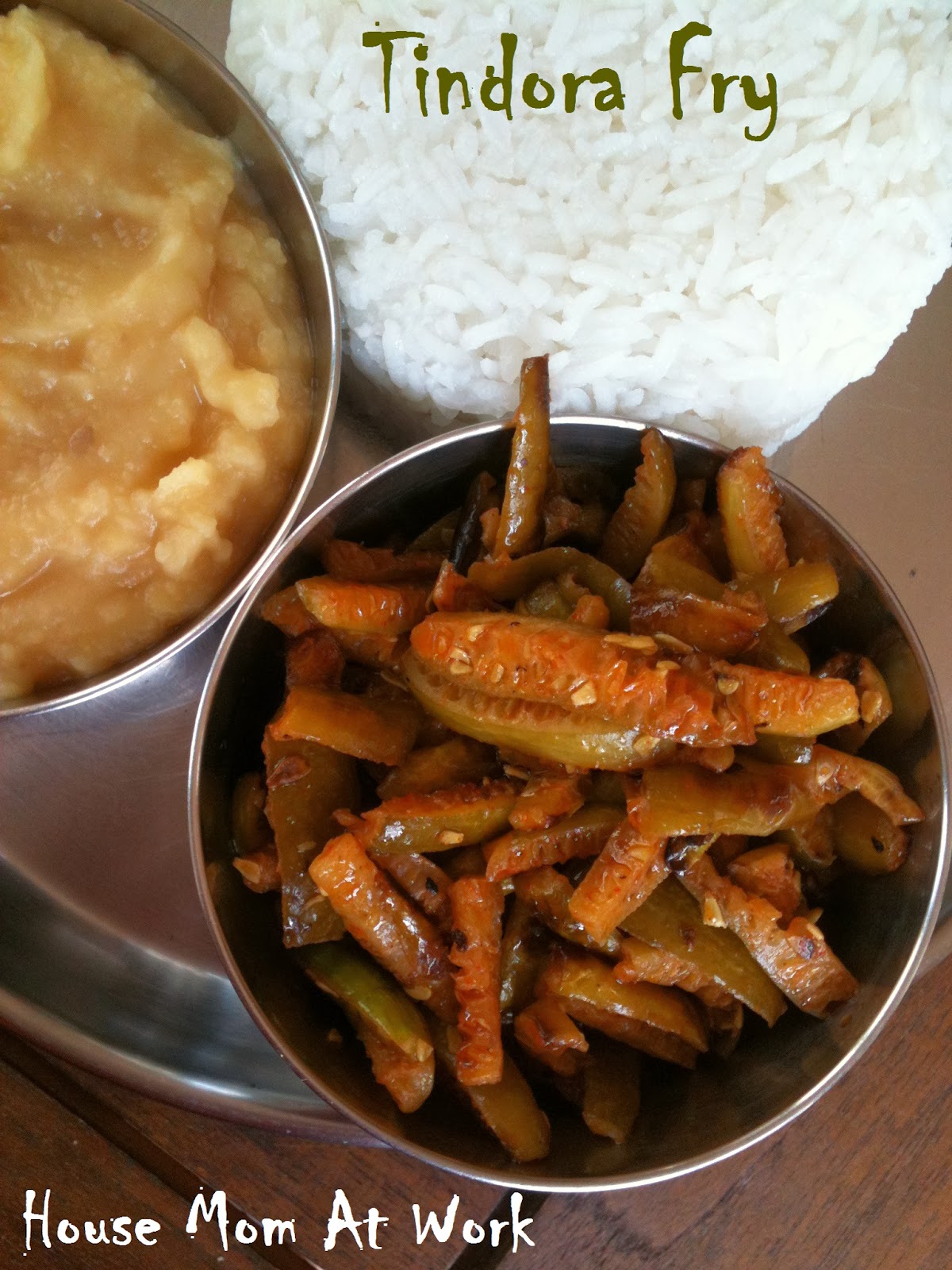 House Mom At Work: Ivy Gourd / Tindora Stir Fry - Dondakaya vepudu
