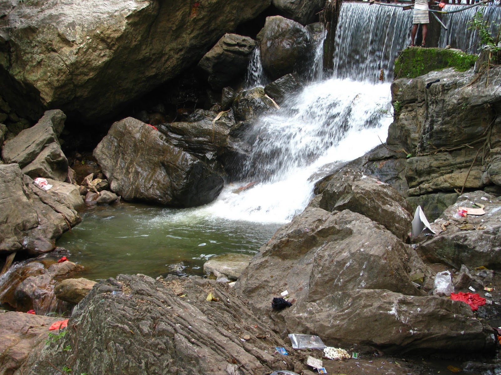 Tamilnadu Tourism: Suruli Falls