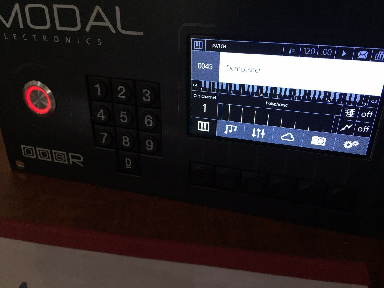 MATRIXSYNTH: Modal 008R Polyphonic 8 Voice Analogue Synthesizer ...