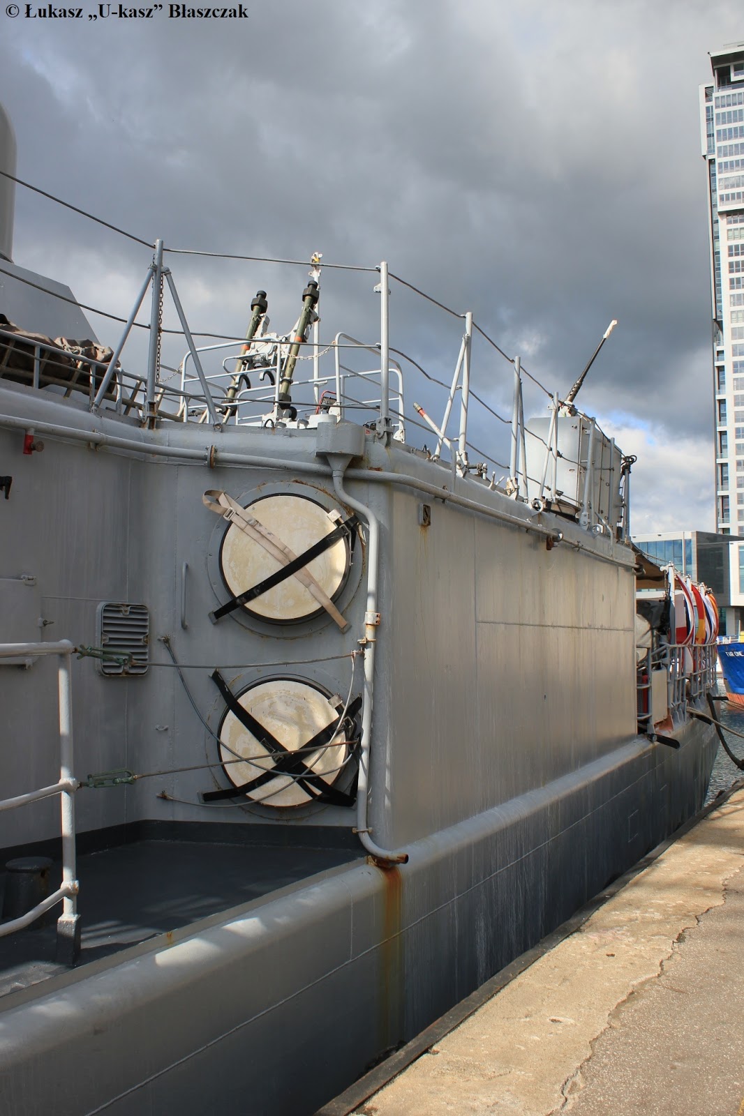 W obiektywie shipspottera czyli z migawką nad portową sadzawką: Z cyklu ...