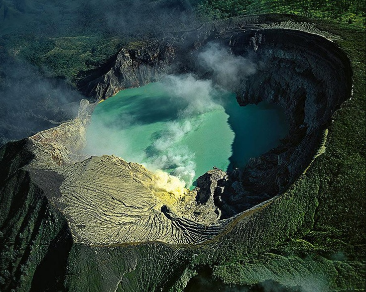 Ijen - Volcanian