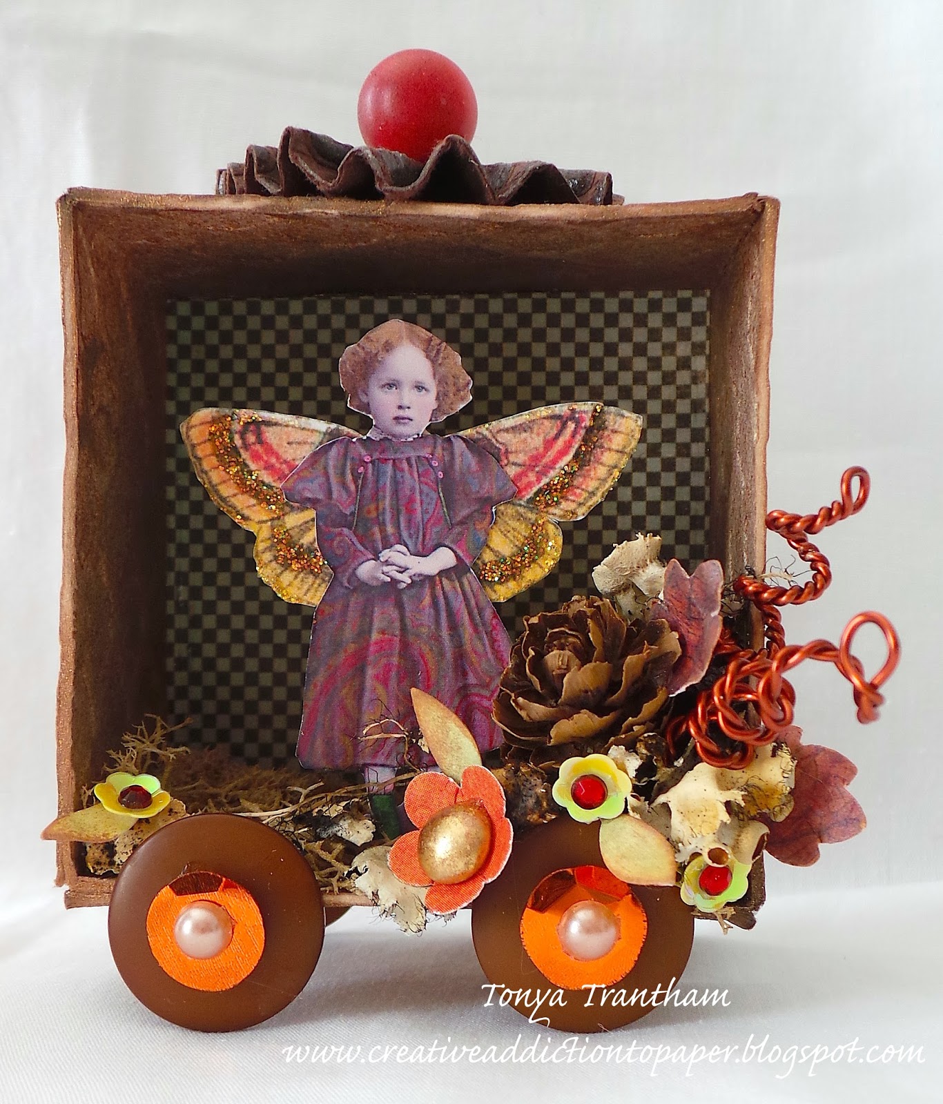 Creative Addiction to Paper: Fall Fairy on Wheels