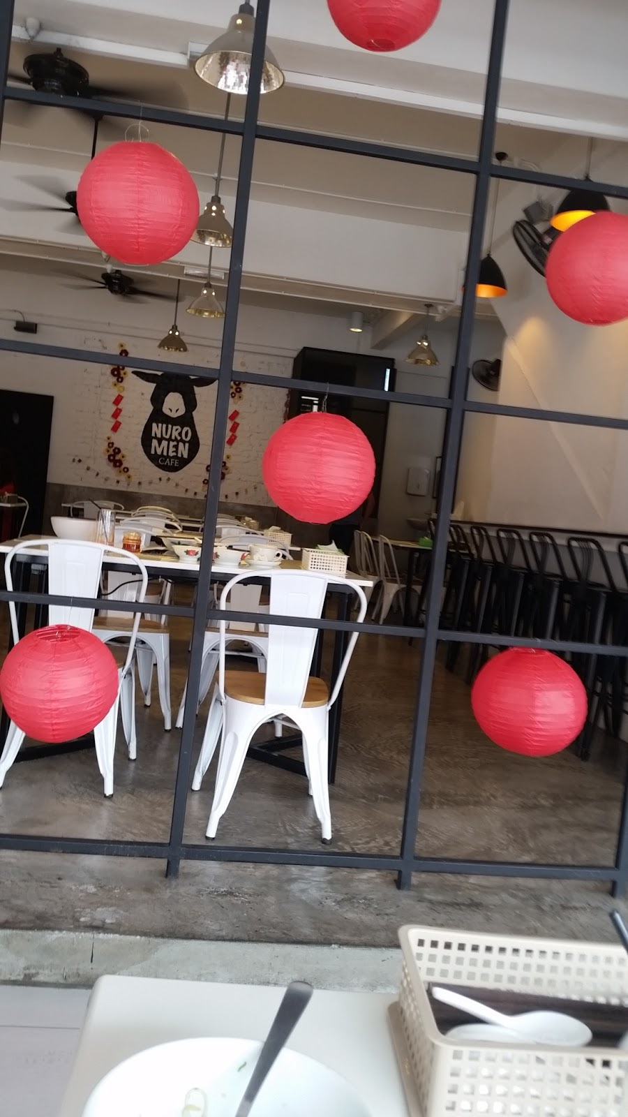 Rose' World: A beef place