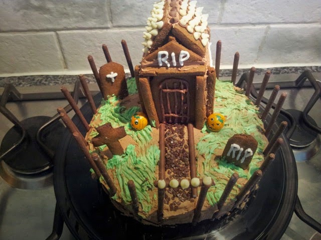 The Spooky Vegan: 13 Days of Creepmas: Gingerbread Haunted Houses and ...