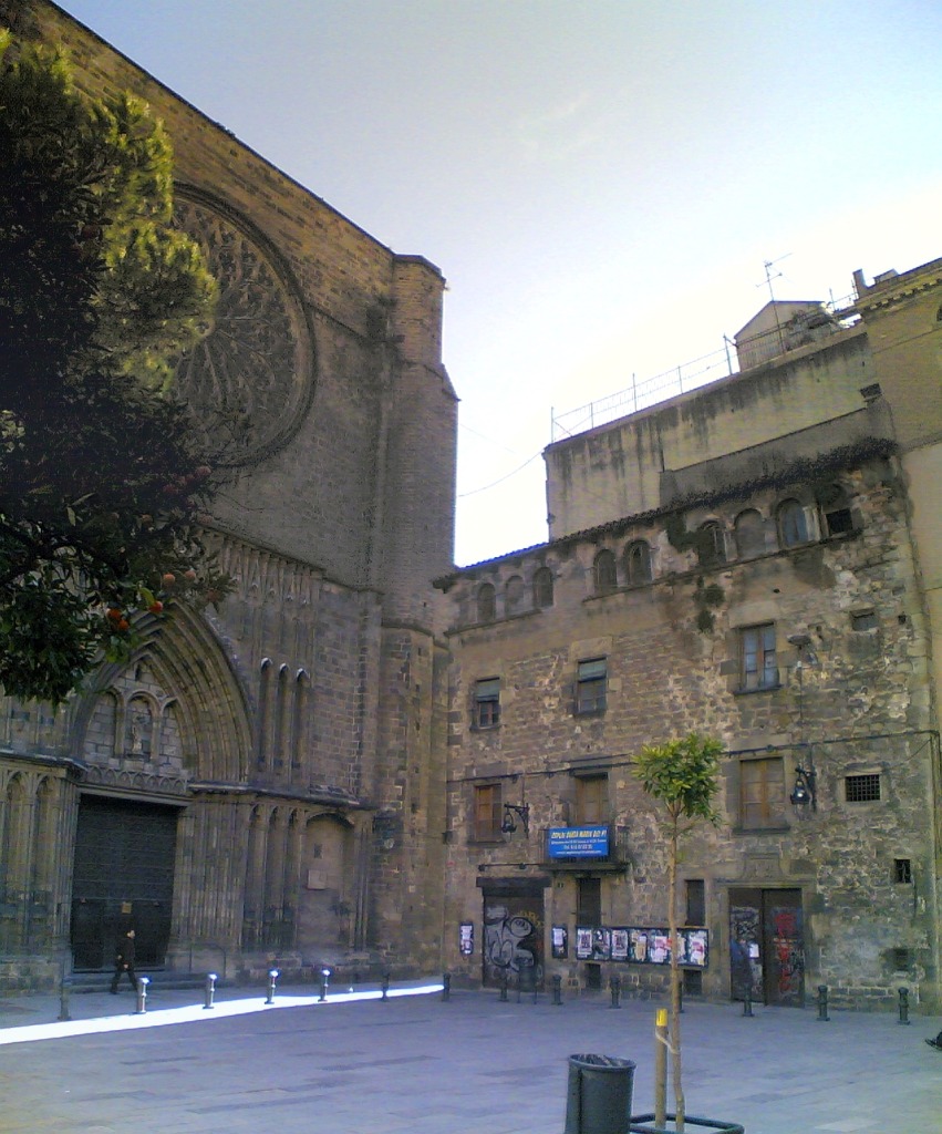 BARCELONA: CARRER PETRITXOL ~ Beautiful places of Barcelona and Catalonia