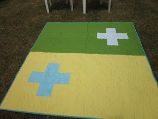 MadeByMeaghan: Plus sign quilt tutorial
