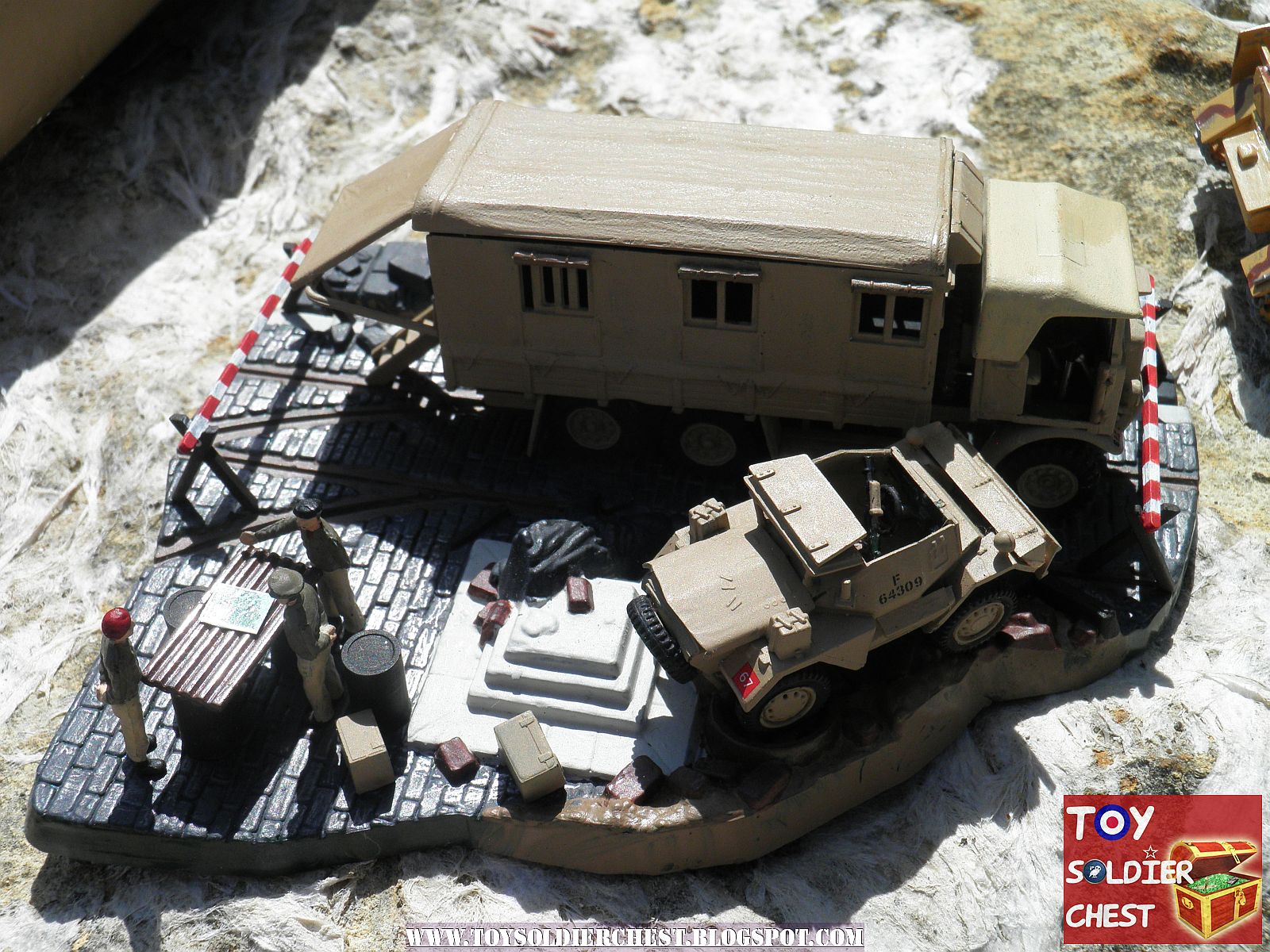Toy Soldier Chest: Review; Monty's Caravan + Dingo Revell Matchbox 1/76 ...