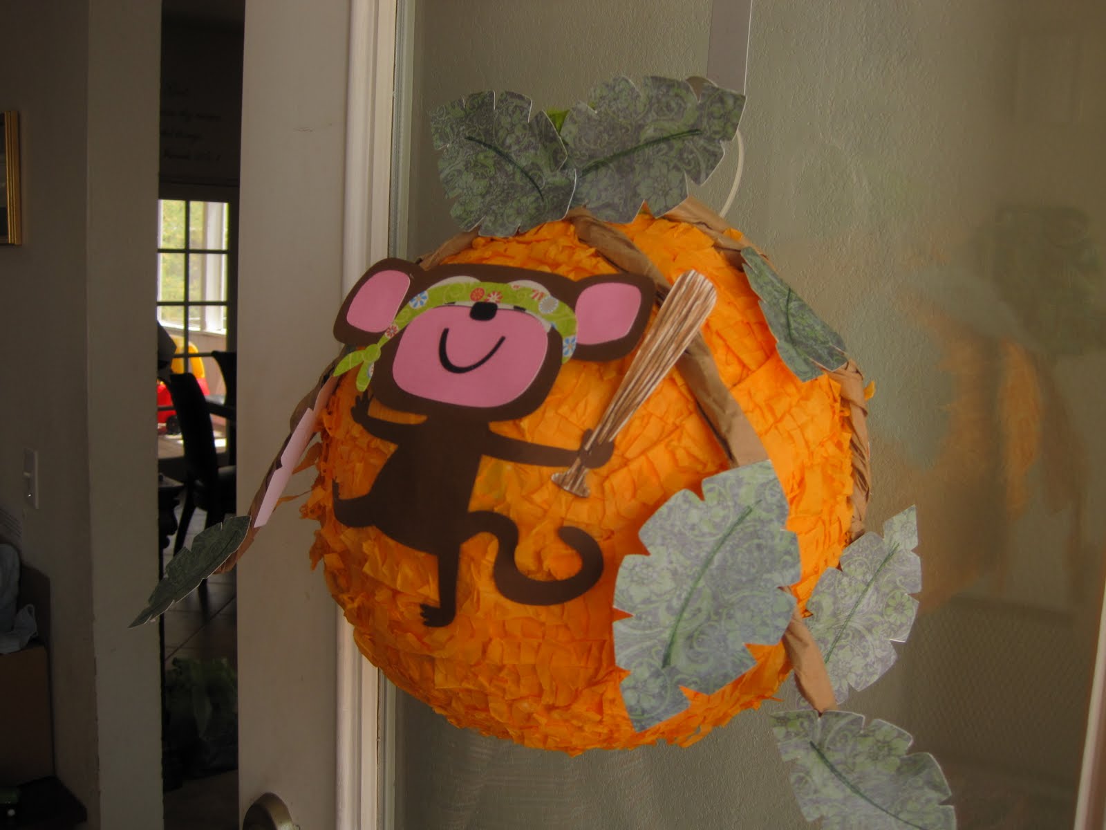Lorby's World: Monkey Pinata