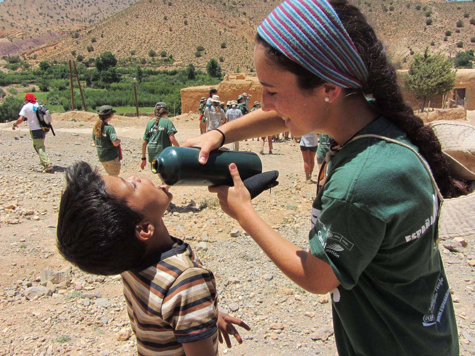 Dar de beber al sediento: obra de misericordia - Revista Amigo del Hogar