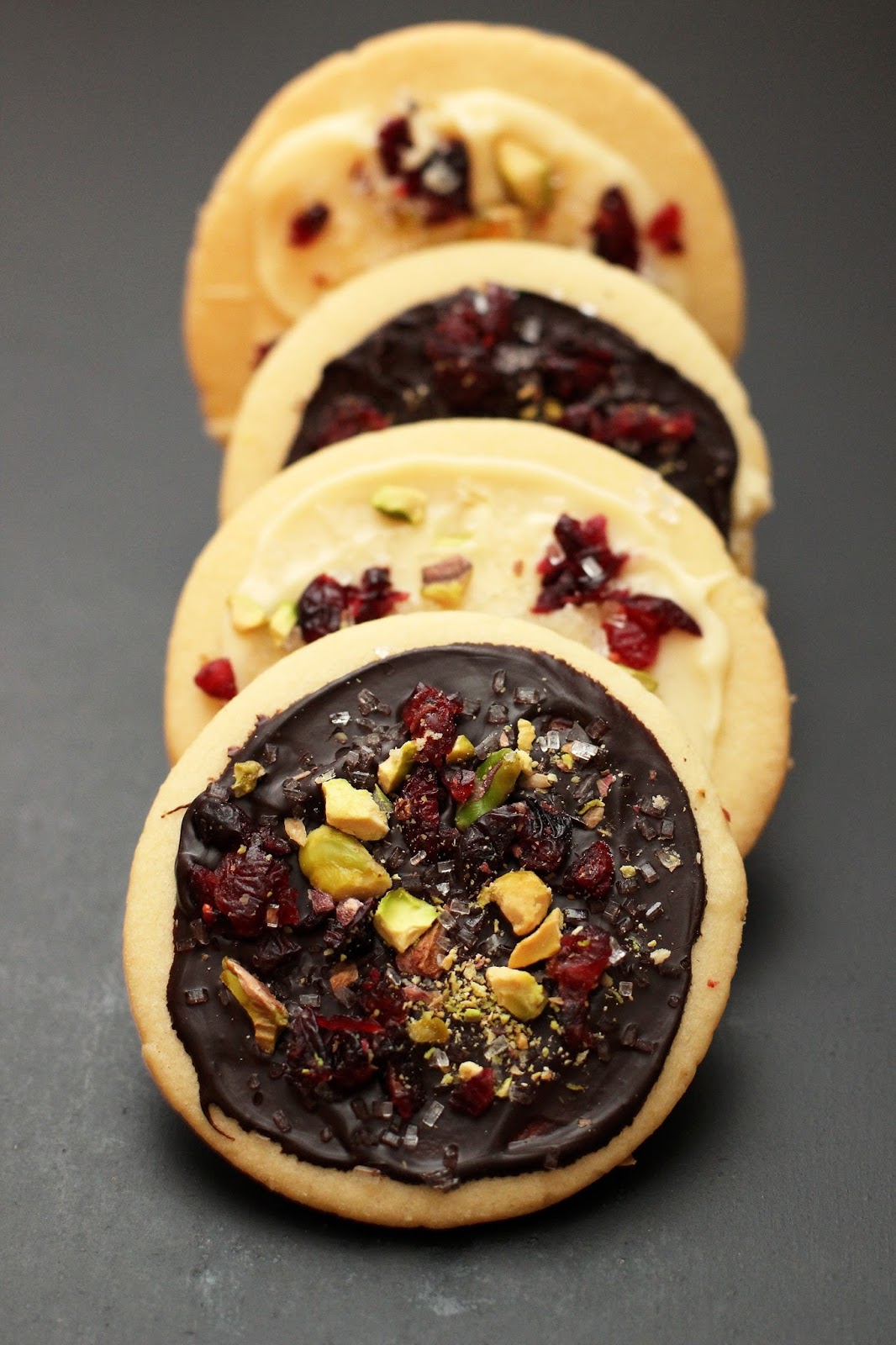 Recipe: Double Chocolate Peppermint Crunch Cookies | chicago foodie girl