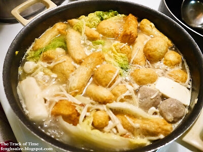 Hot Pot Party of Chinese New Year's Eve | The Track of Time