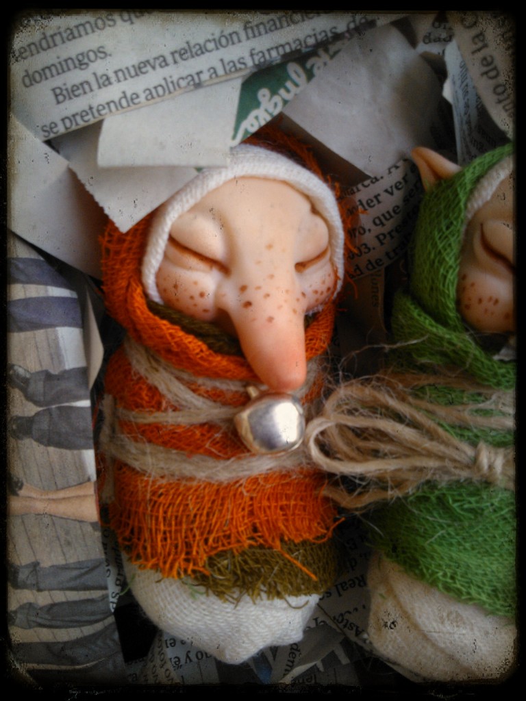 Musaenfuga: CAJA DE DUENDES BEBÉS OOAK