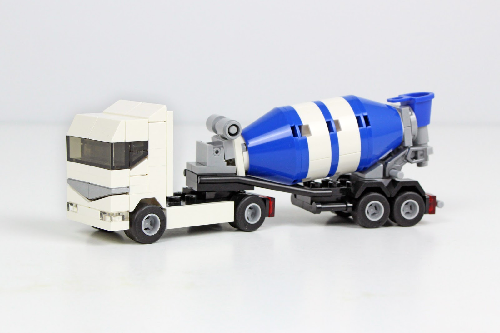 The Brick Bucket: 2016