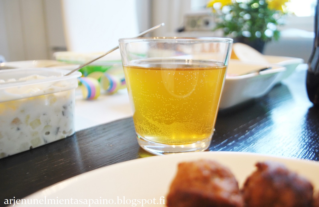 Tasapainoilua: Kurkistus kotiin