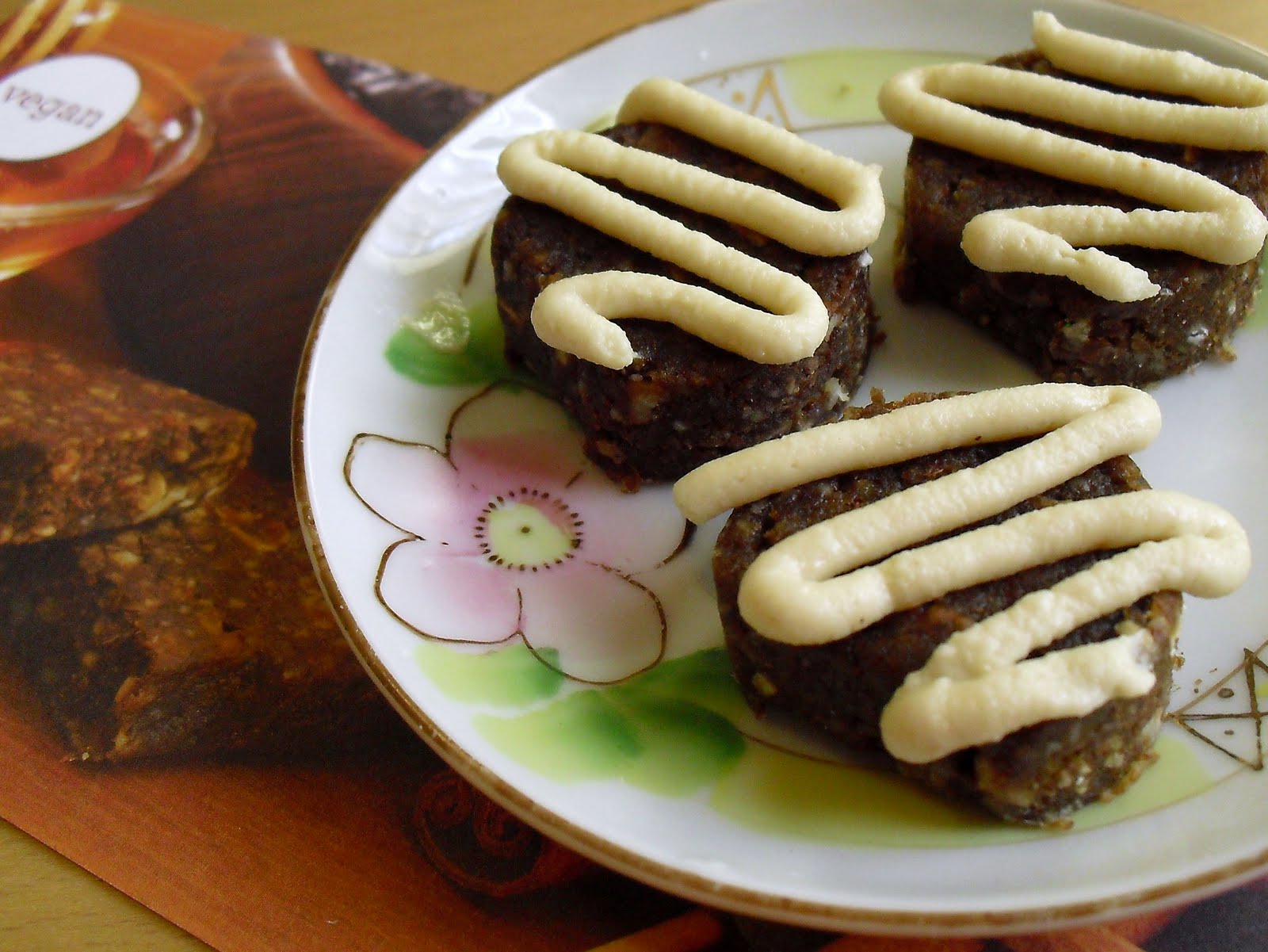 Rawdorable: Unbaking semi-homemade Bella Bar treats