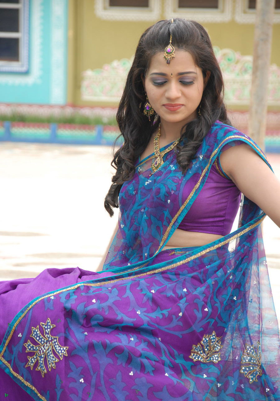 Reshma Latest Gorgeous Hot Saree Photo Shoot ~ Film ActressMalayalam ...