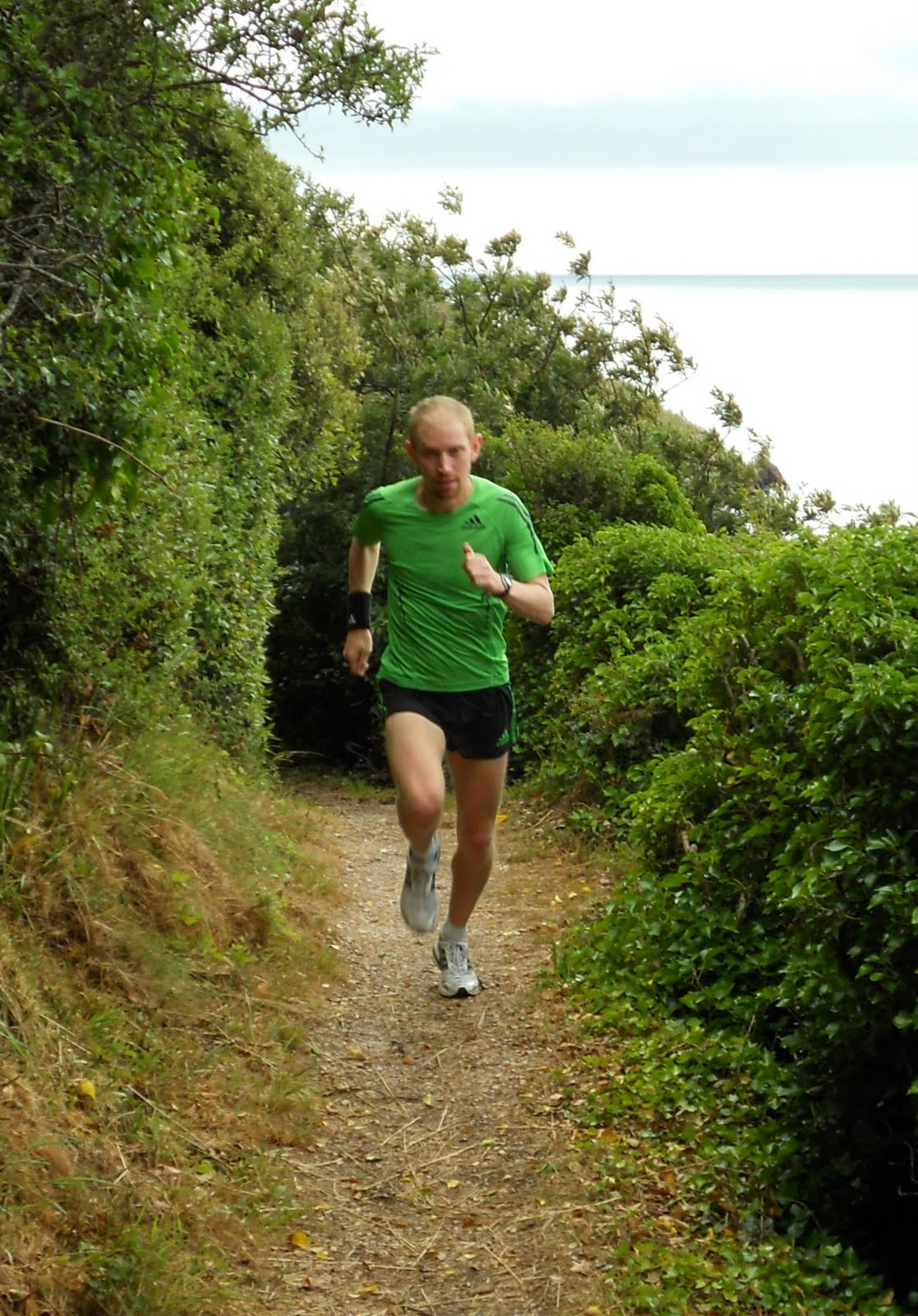 Tom Payn - Time To Run: June 2011