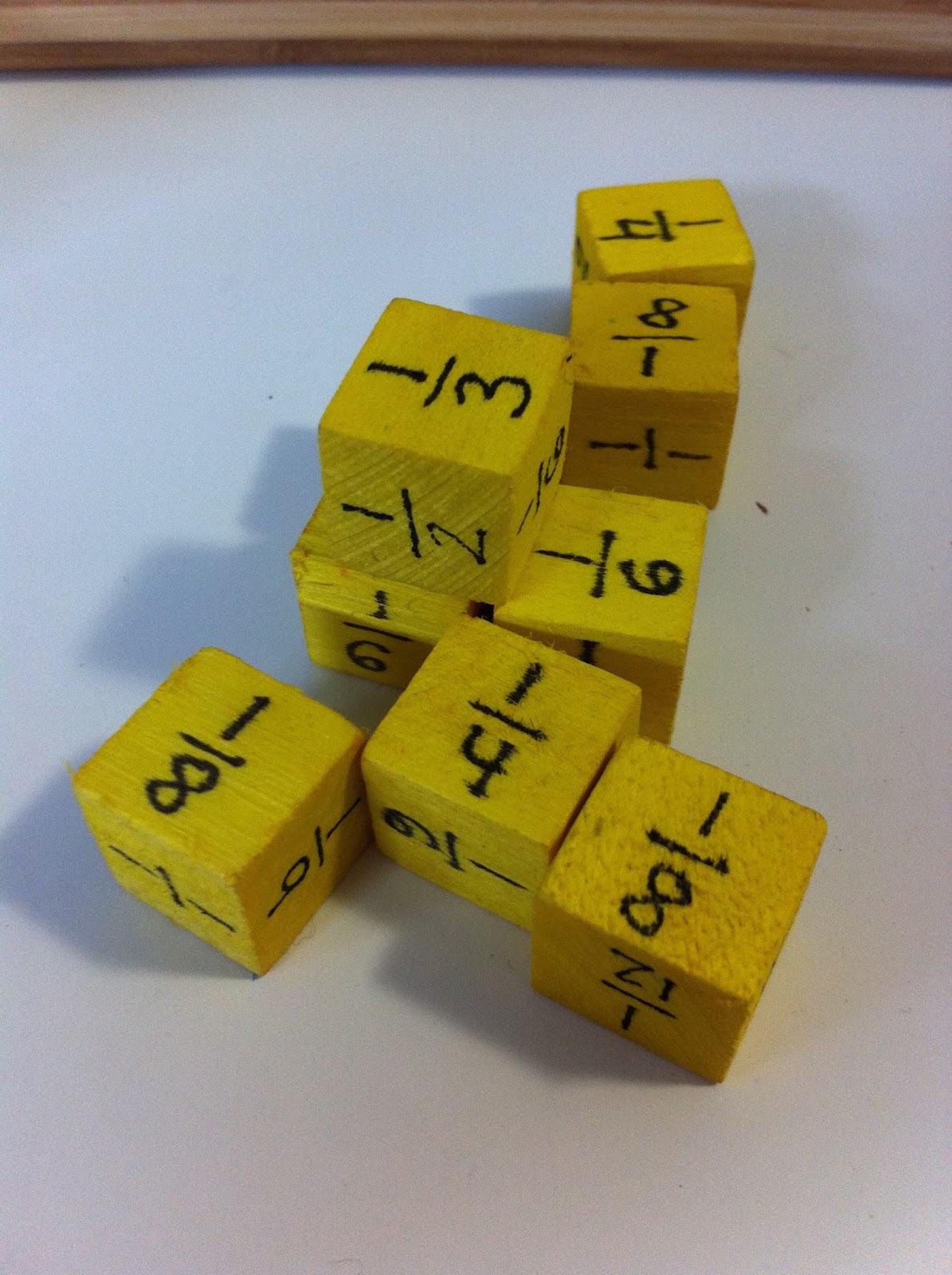 Les idées de Mme Roxane!: Faire des maths avec des dés!