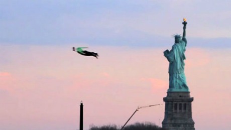 Great Pictures: Flying People in New York City