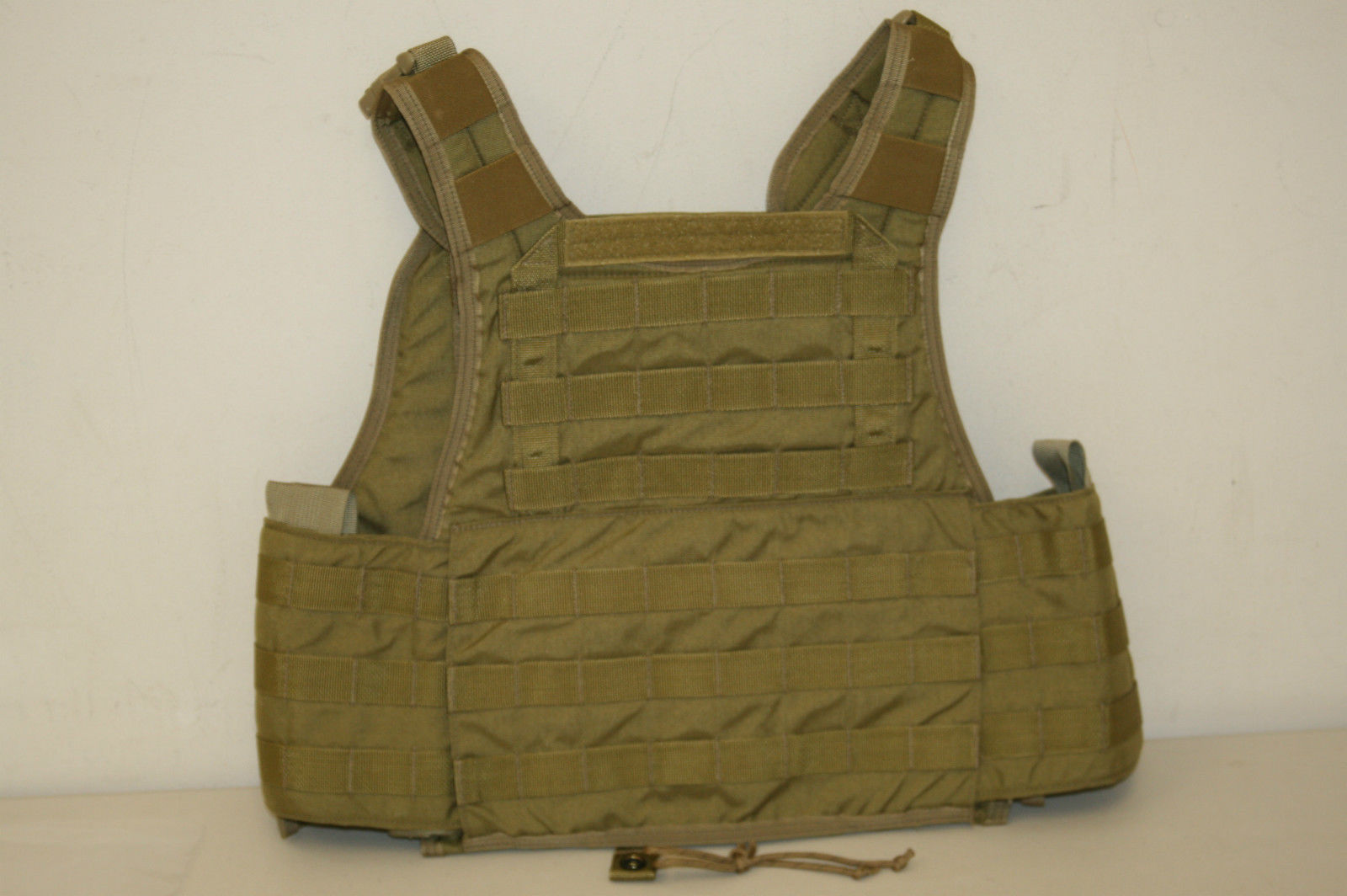Webbingbabel: Eagle Industries MBAV Plate Carrier Khaki
