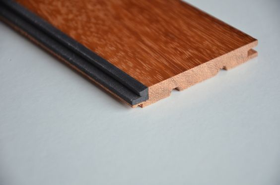 Dynamic444: Soalho madeira maciça com junta estanque