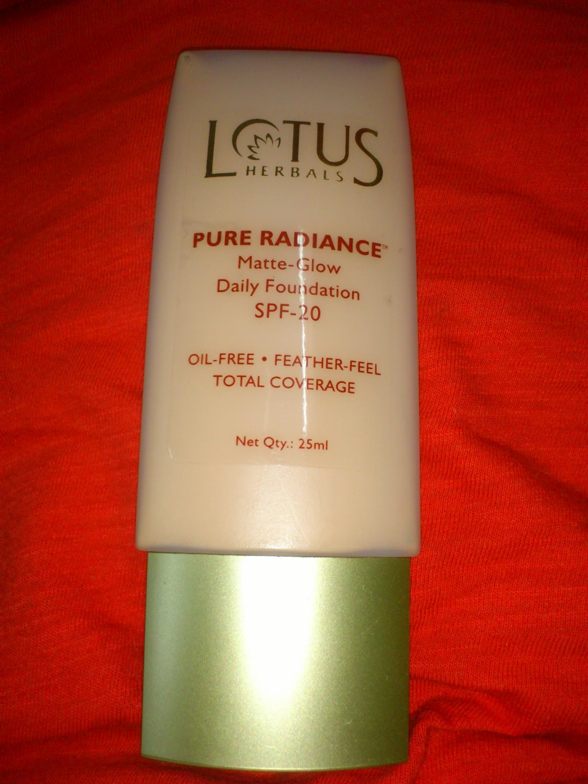 Lotus Herbals Pure radiance matte glow daily foundation review – Harman ...