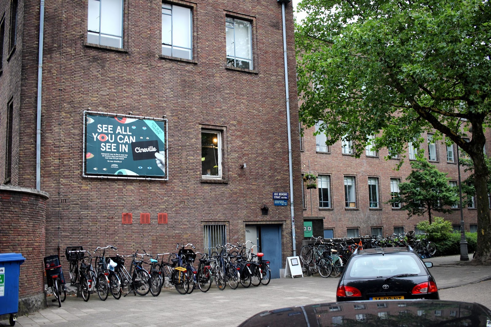 Elokuvateattereita: LAB111