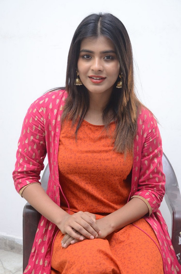 Hebah Patel Beautiful Pictures at Angel Movie Interwiew - Hollywood ...