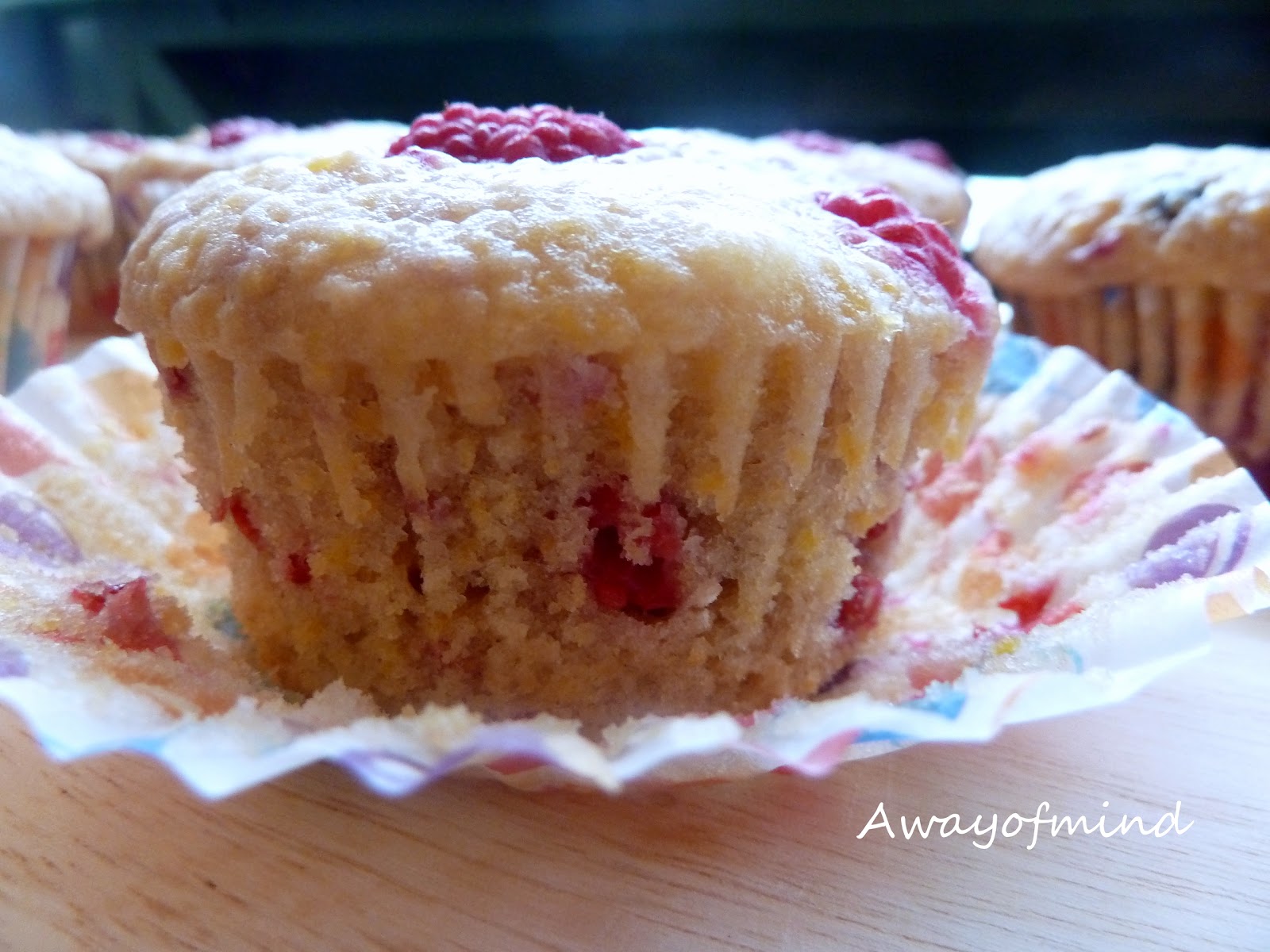 Awayofmind Bakery House: Raspberry Oat Chocolate Cheesecake Muffins