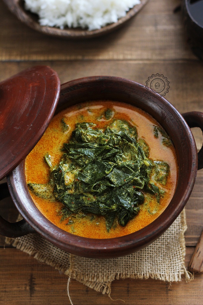 SAYUR DAUN SINGKONG