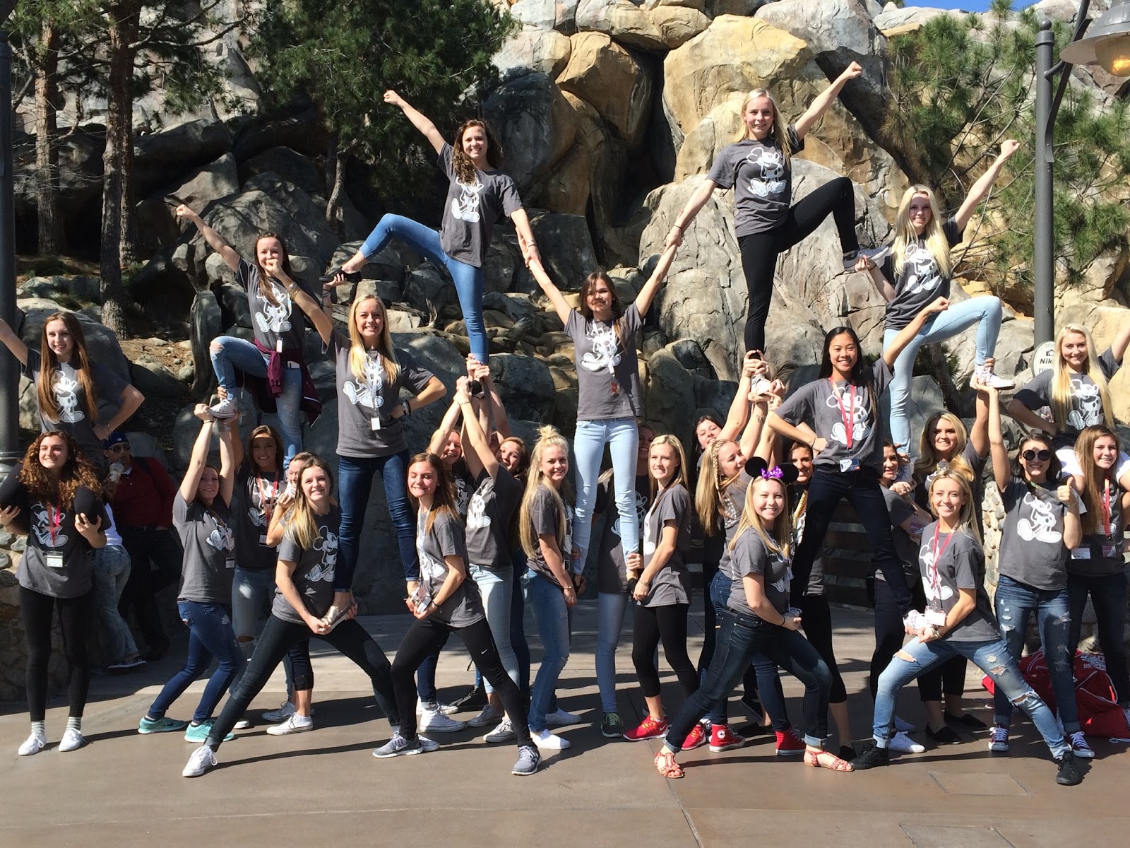 LEHI HIGH SCHOOL CHEER: 2014-2015 CHEER TEAM PHOTOS