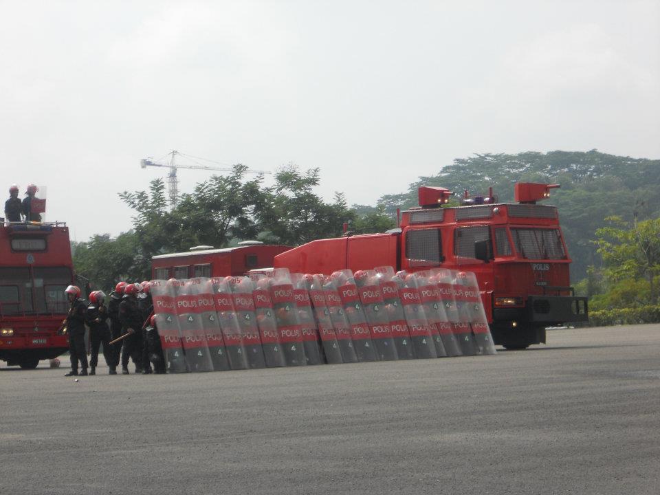 NYSAH NGEHZ: unit FRU & unit BERKUDA PDRM~