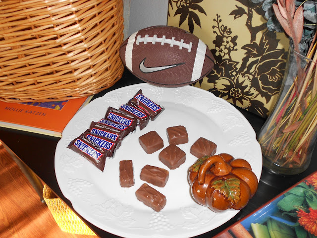Football and Fun With SNICKERS Brand NFL Minis #SnickersMinis | Frugal ...