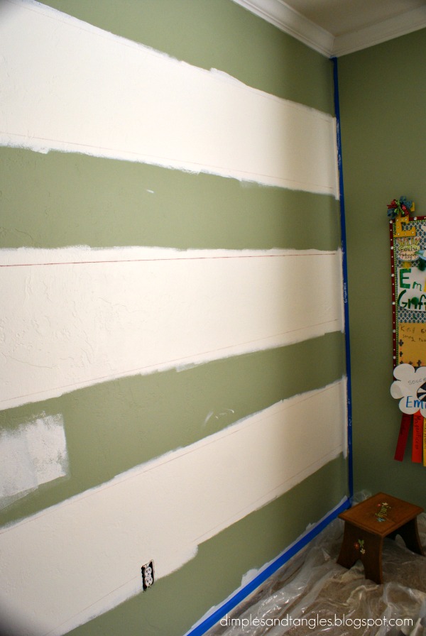 How I Painted a Perfectly Striped Wall {Tutorial} | Dimples and Tangles