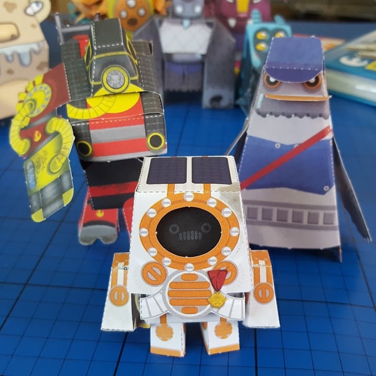 The Brick Castle: Paper Aliens and Paper Robots - awesome model books ...