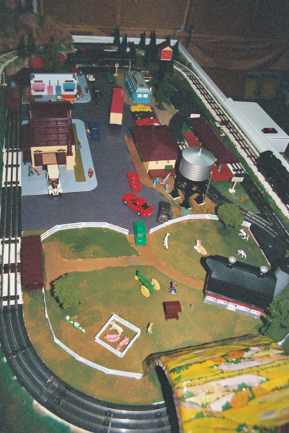Toys and Stuff: TRAIN TIME: Marx Hershey's Layout