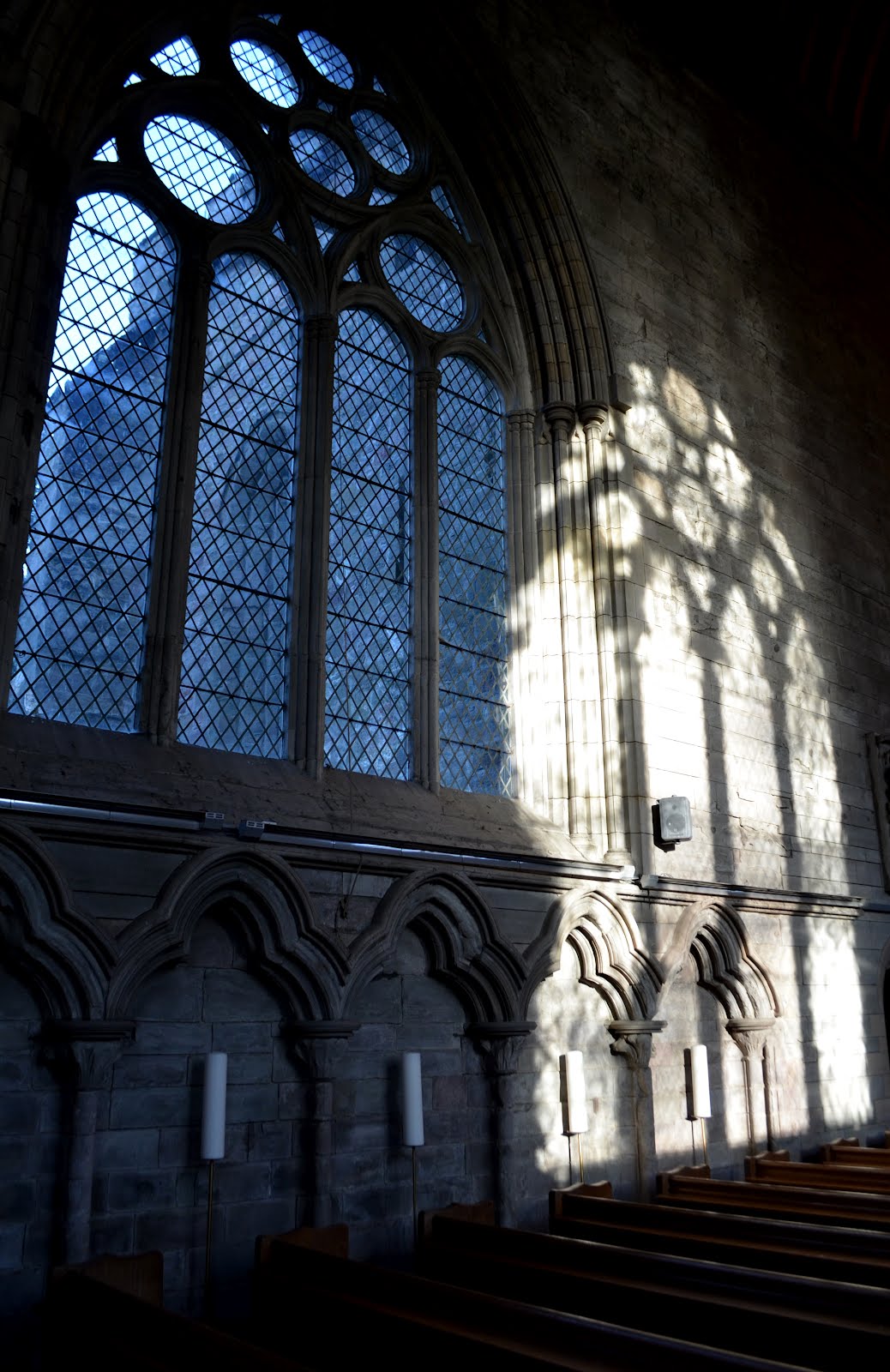 Tour Scotland: Tour Scotland Photographs Light And Shadows In Dunkeld ...