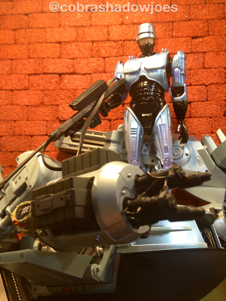 CobraShadowJoes: NECA Toys Robocop - Deluxe Figure with Jetpack and ...