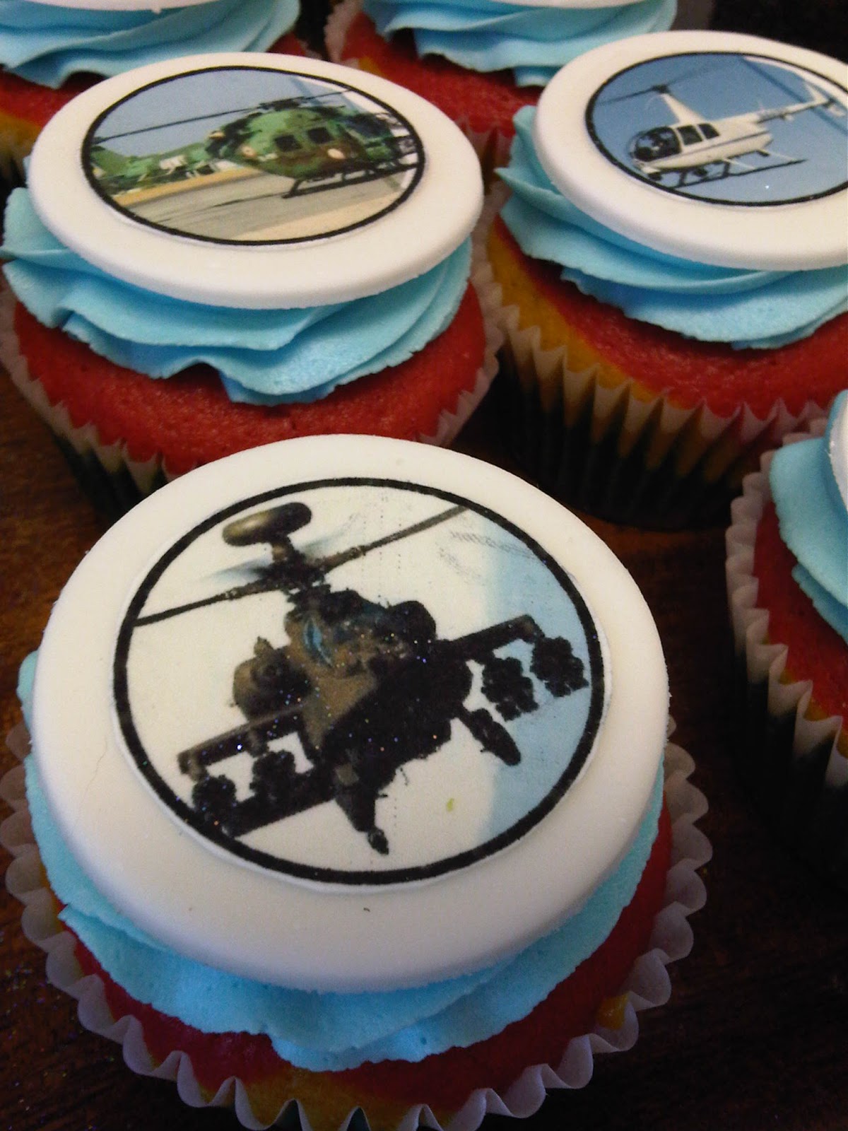 Welcome to Just Iced: Helicopter cupcakes!