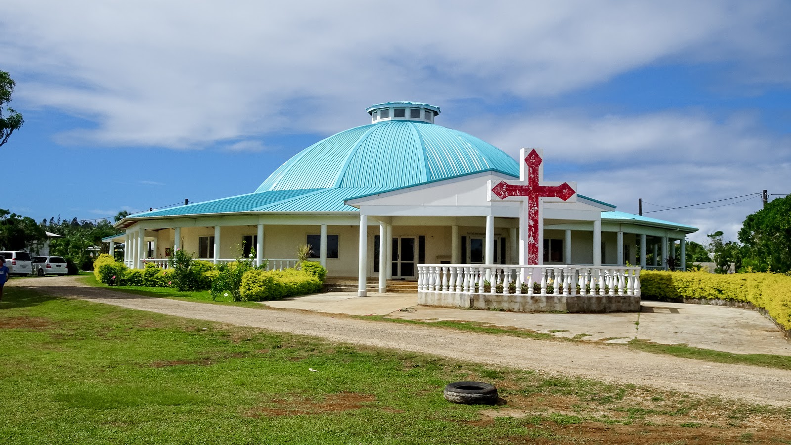 Tonga - The iron humpback whale - Sven's Travel Venues