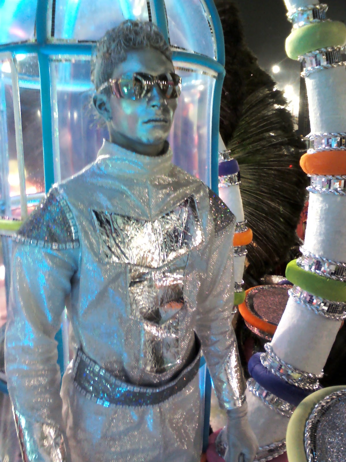 Futuristic Space Dance - Group (The Robot's)