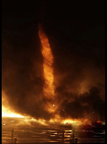 Segala sesuatu yang Wow...di Dunia: >> Dahsyatnya Tornadi Api setinggi ...