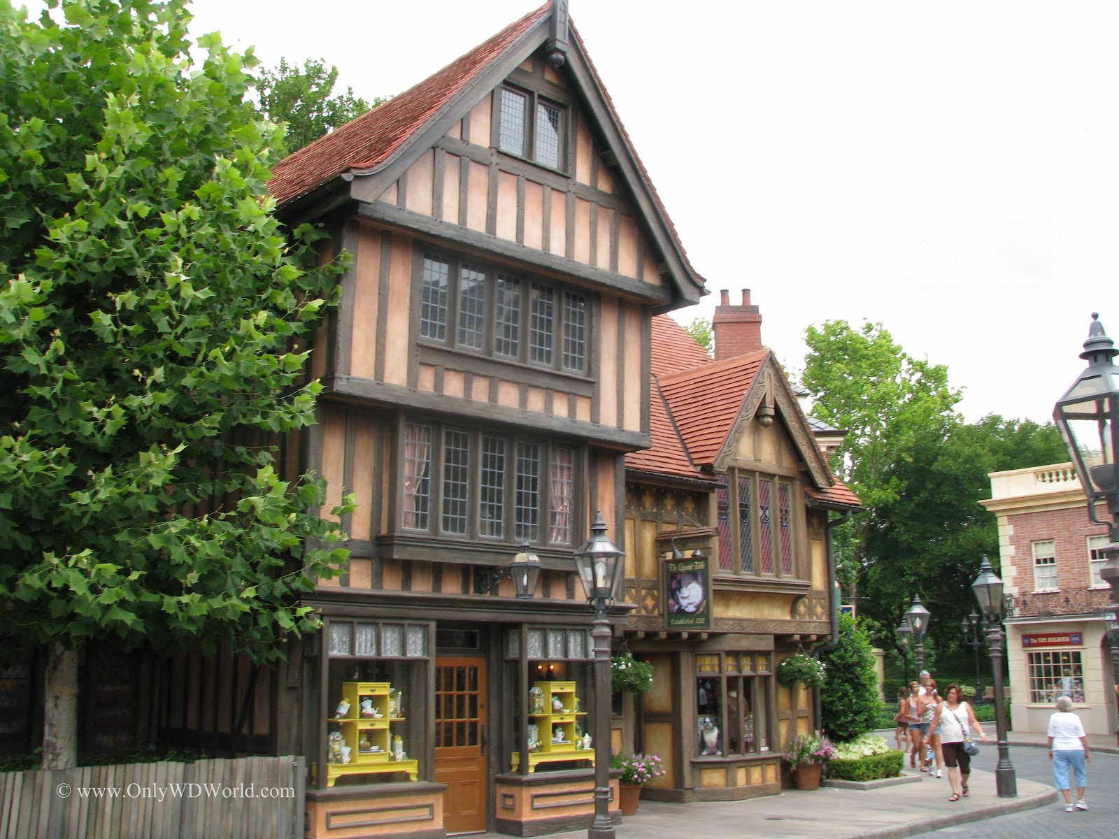 Epcot United Kingdom Pavilion Brings English Charm To Disney World ...