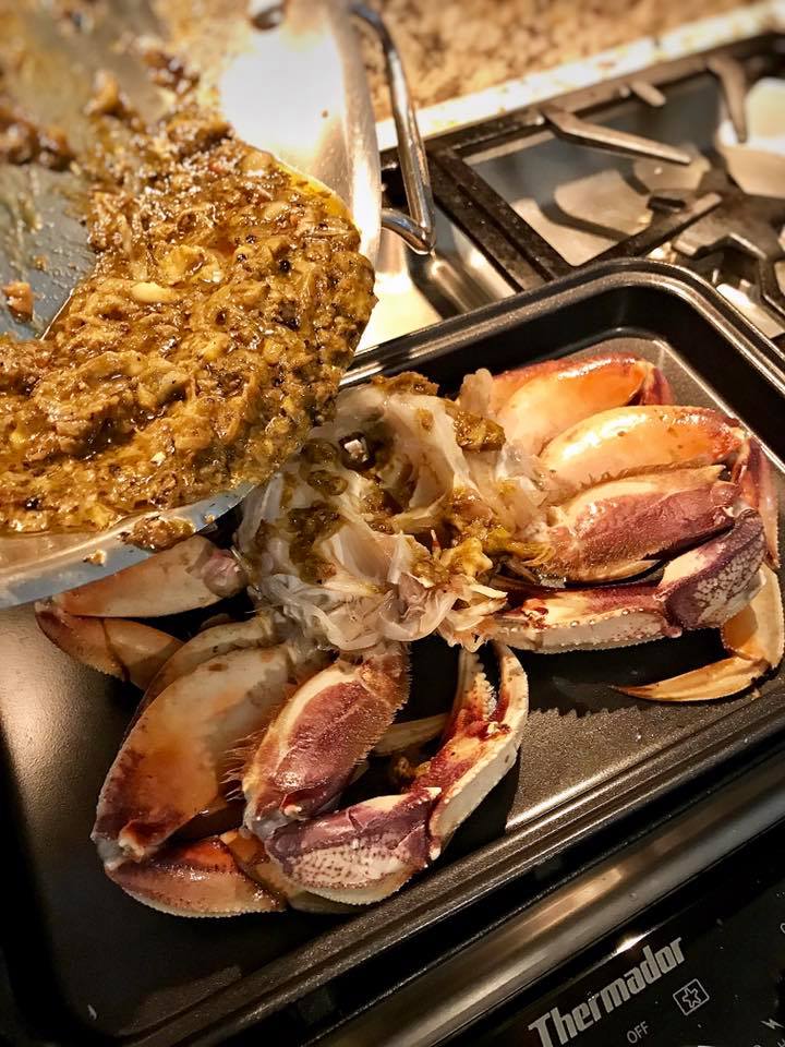 The Spices Of Life . . .: Cua Đút Lò (Garlic Butter Roasted Crab)