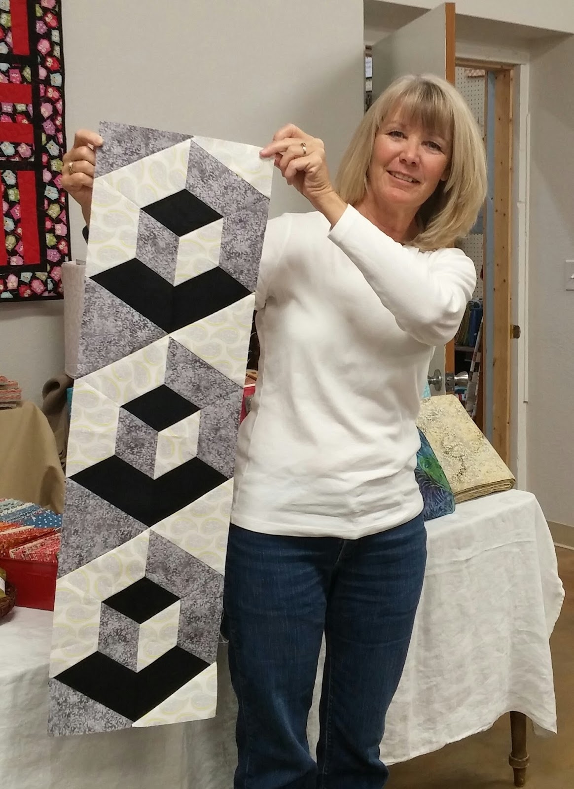 PJ's Crafty Creations: 3D Hexagon Table Runner Supply List