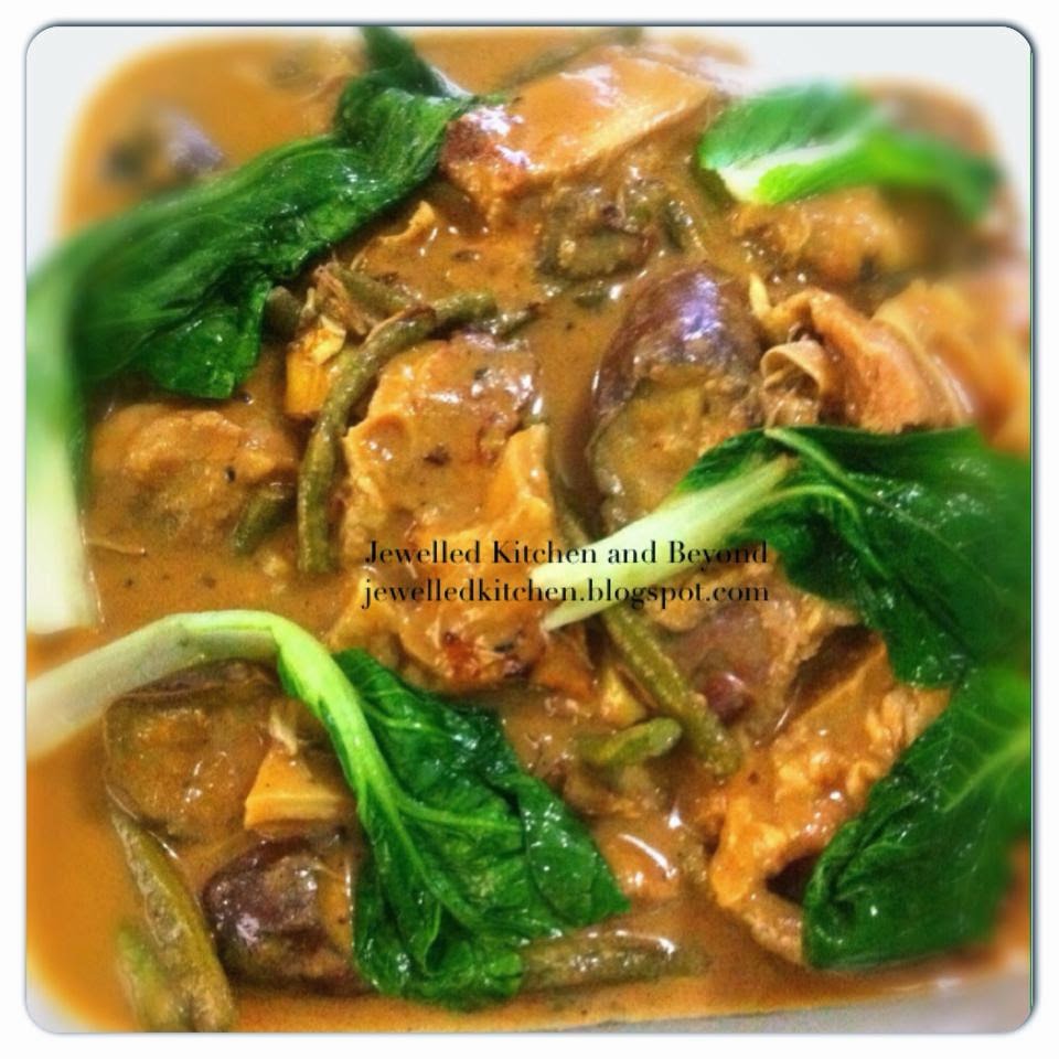 Kare- kare with Ox Tripes and Beef Meat