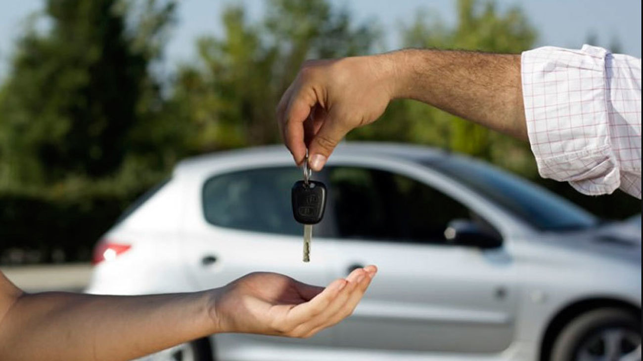 MODELO DE CONTRATO DE COMPRA VENTA DE VENTA DE VEHÍCULO