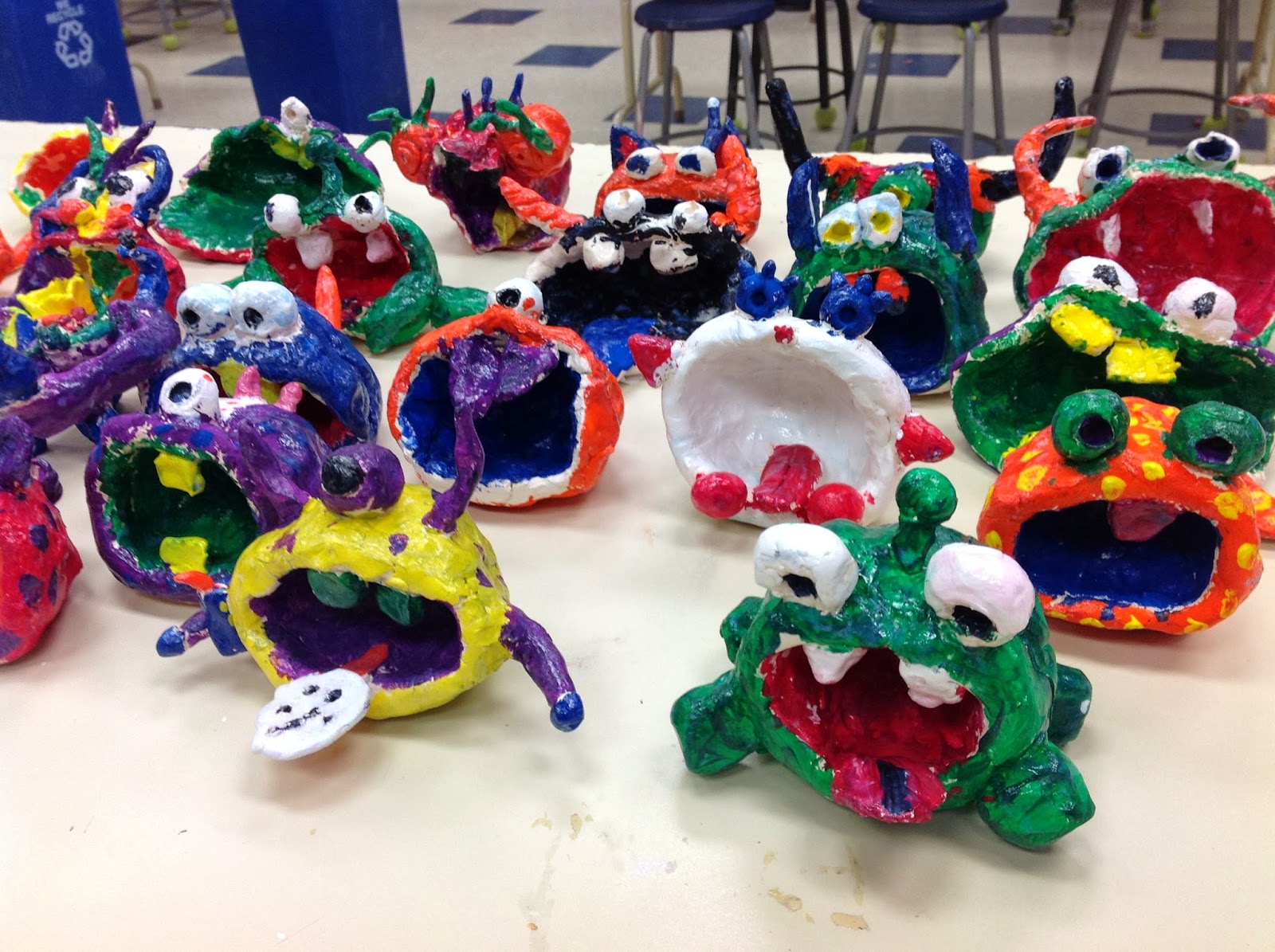 Miss Arty Pants: Pinch Pot Monsters